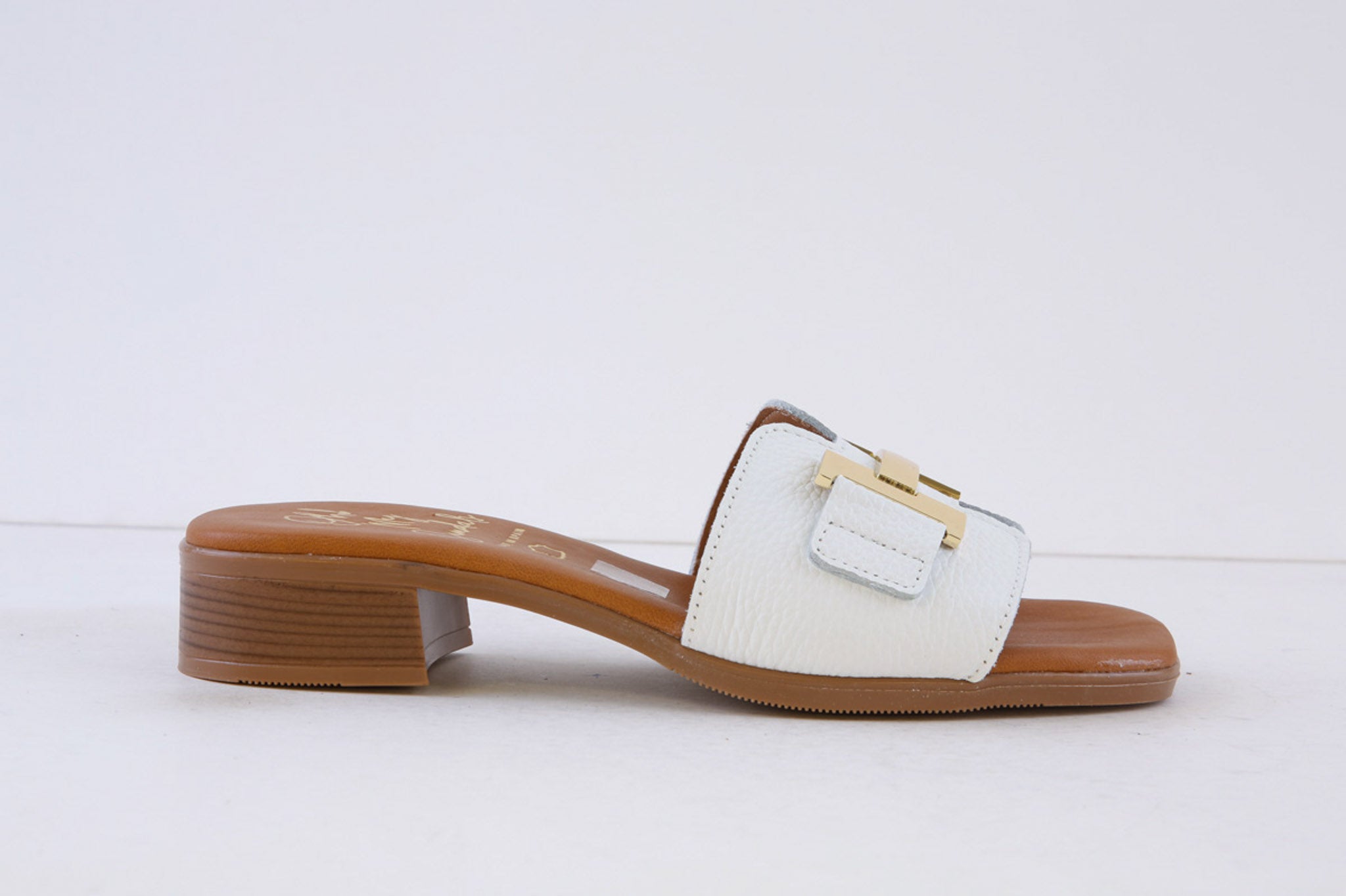 OH MY SANDALS - 5605 LOW HEEL MULE - WHITE – Victor Dwyer Ladies ...